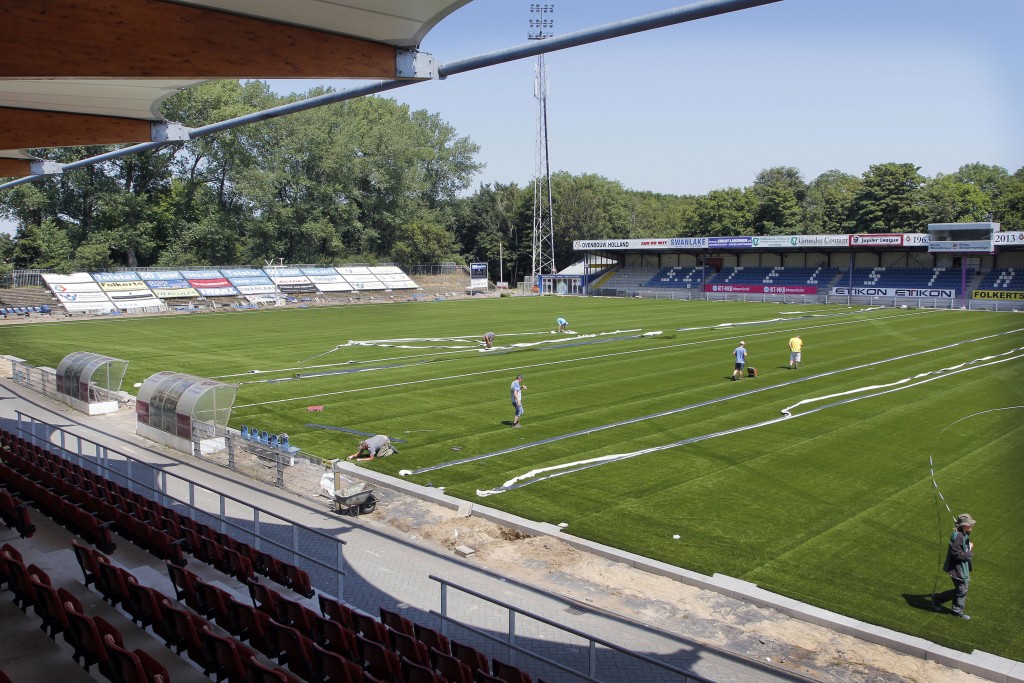 In beeld : Kunstgrasveld Telstar Stadion - RTV Seaport